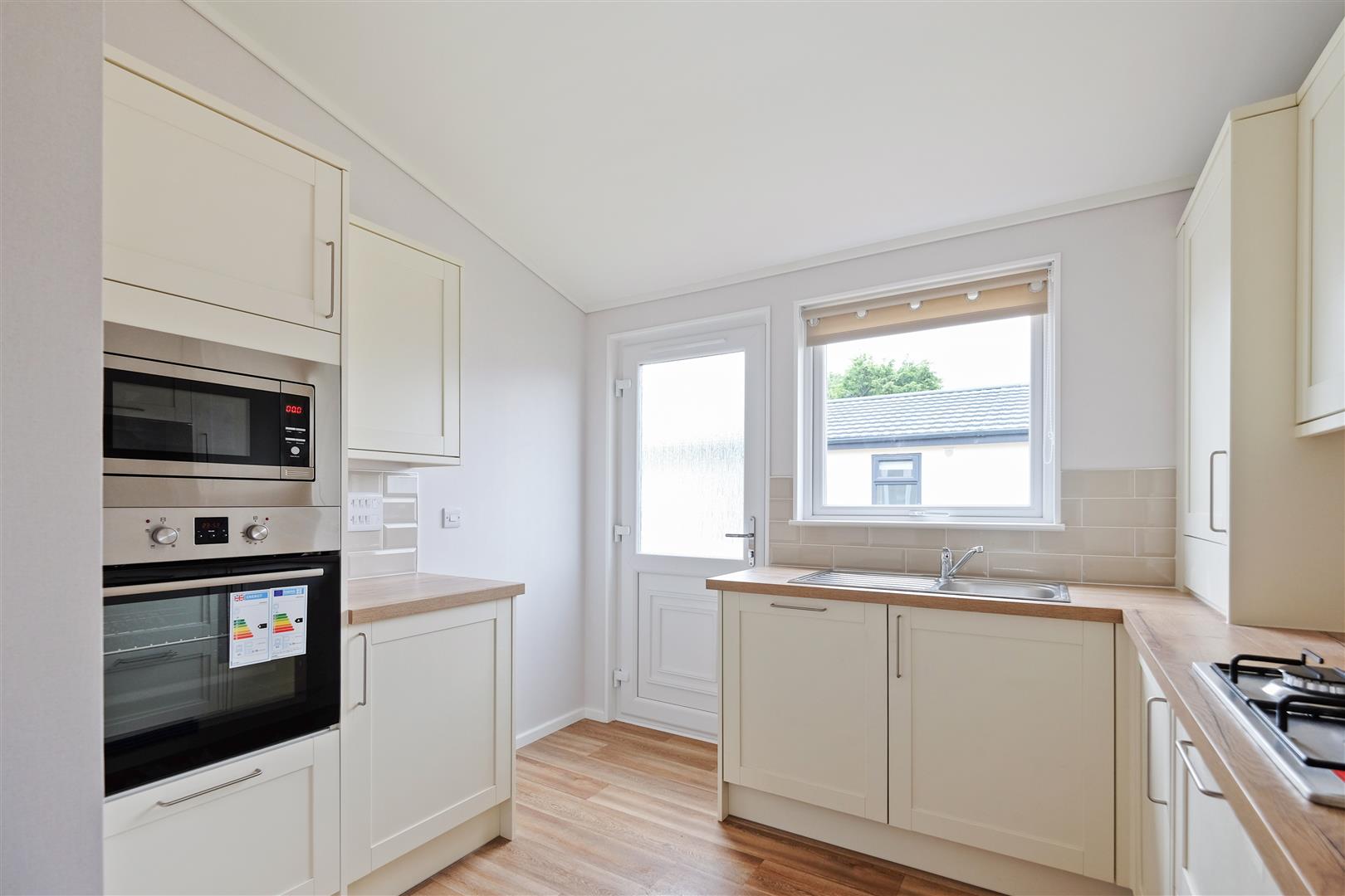 2 Bed, 1 Bath Property For Sale in Seasalter Lane, Seasalter, CT5 4BZ